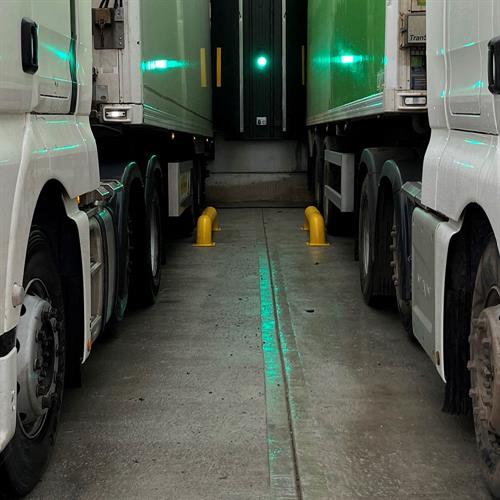 Hgv wheel guide - straight - (BA1.WG2) | Barricade Ltd